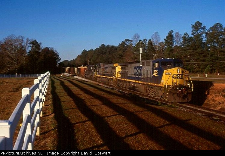 Q610/CSX 235